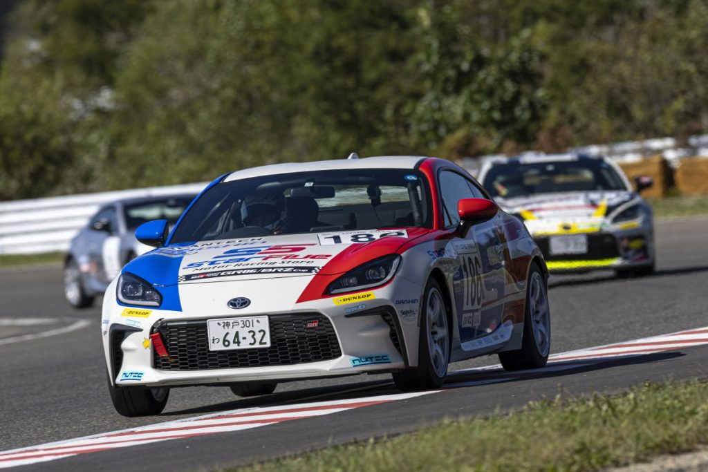 GR86/BRZ Cup 第3戦 クラブマンシリーズ 決勝リザルト | ダンロップモータースポーツ